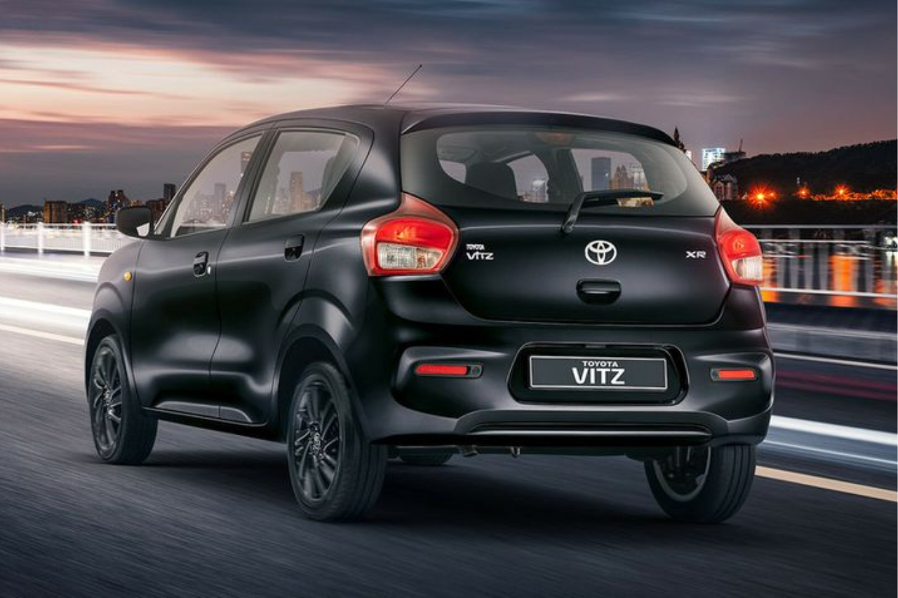 Conheça o Toyota Vitz, rival do Renault Kwid que não será vendido no ...