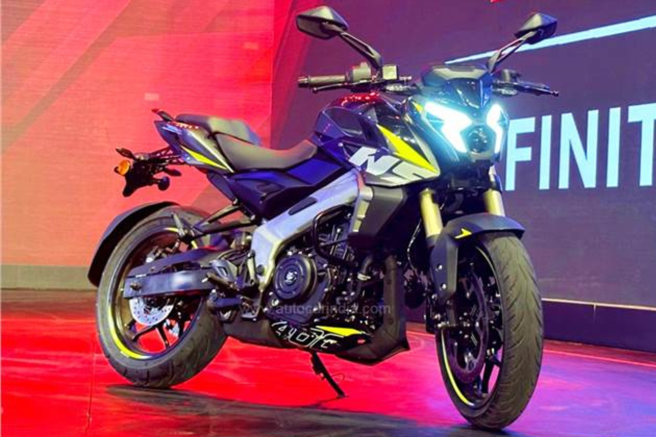 Bajaj lança nova moto com motor 400 da Dominar na Índia | Mobiauto